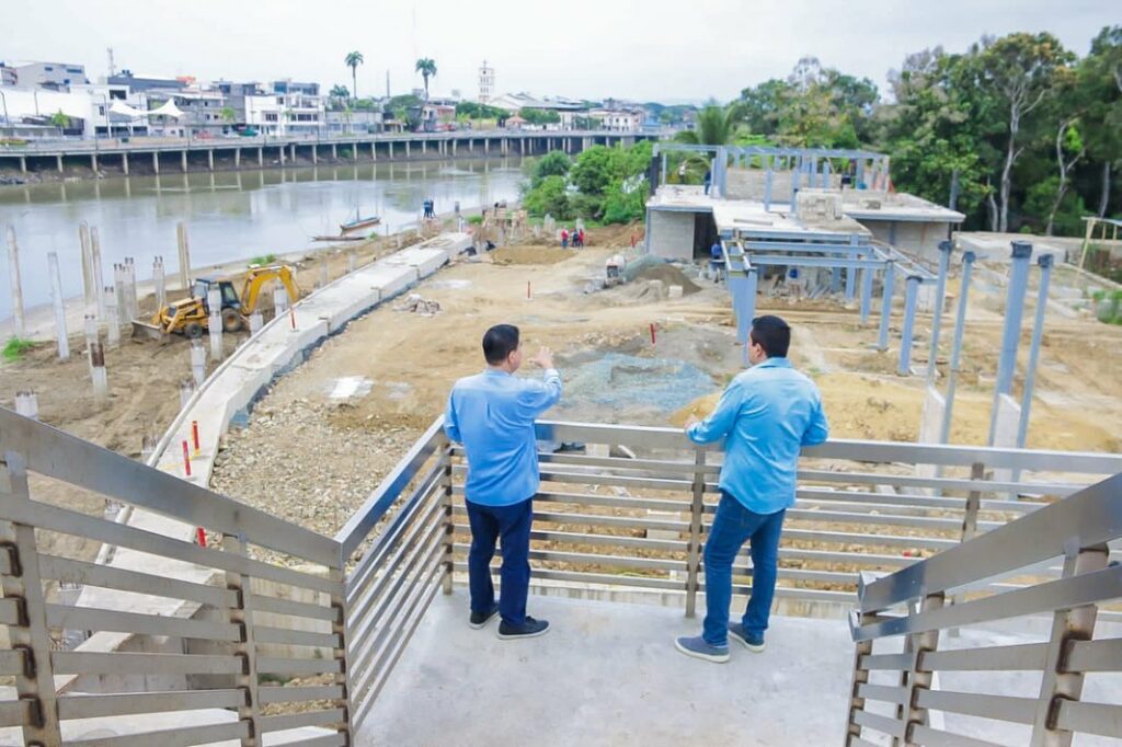 En El Nuevo Daule estamos construyendo dos obras espectaculares para el desarrollo social ...