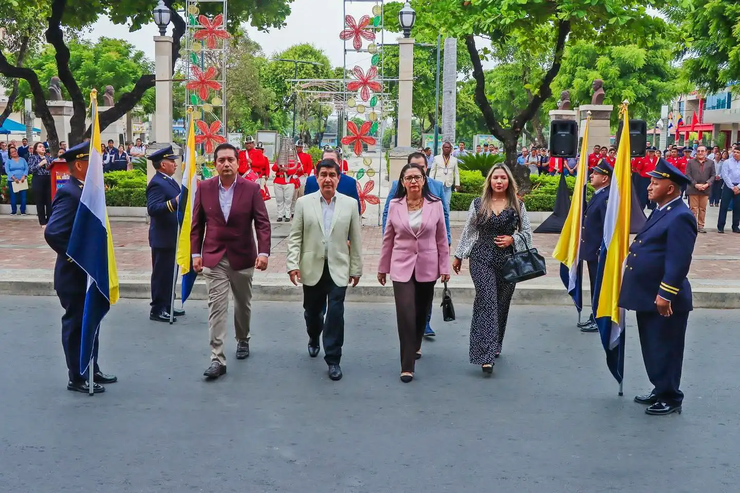 La Alcaldía de Daule realizó el Lunes Cívico en conmemoración a los 203 ...