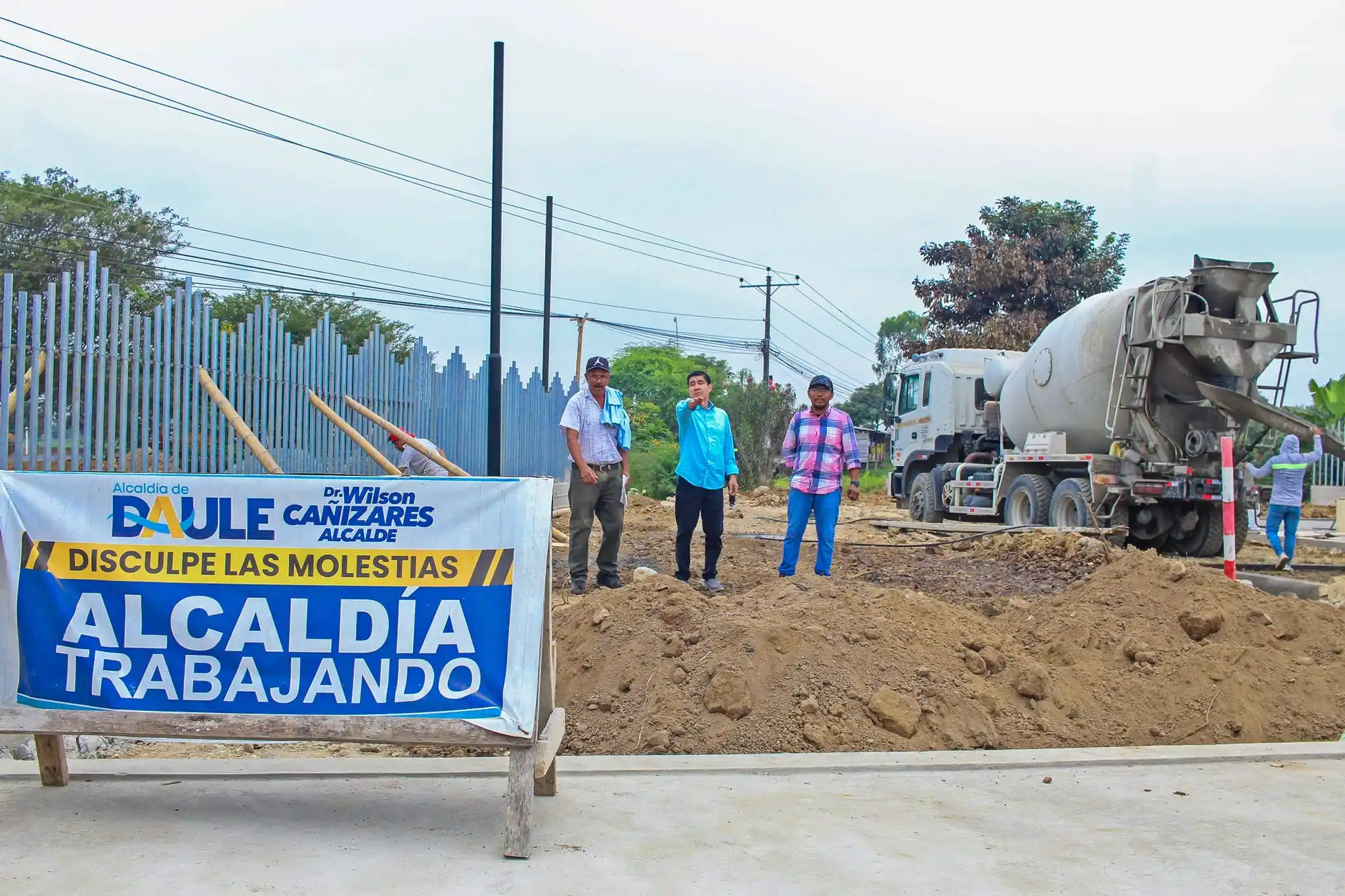 El Alcalde Wilson Cañizares visitó la construcción del parque ...